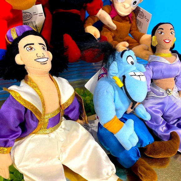 Disney | Toys | Disney Exclusive Nwt Vtg 99s Aladdin Retired Bean Bag ...